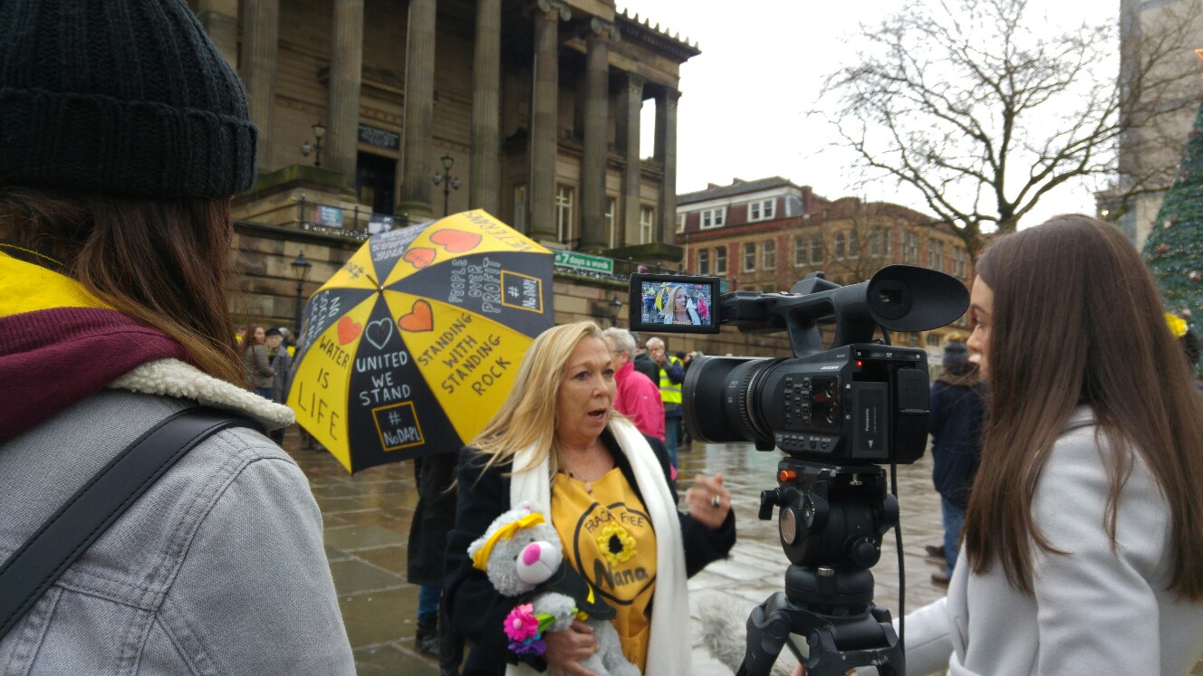 Picture post: Tina Rothery contempt of court case – DRILL OR DROP?