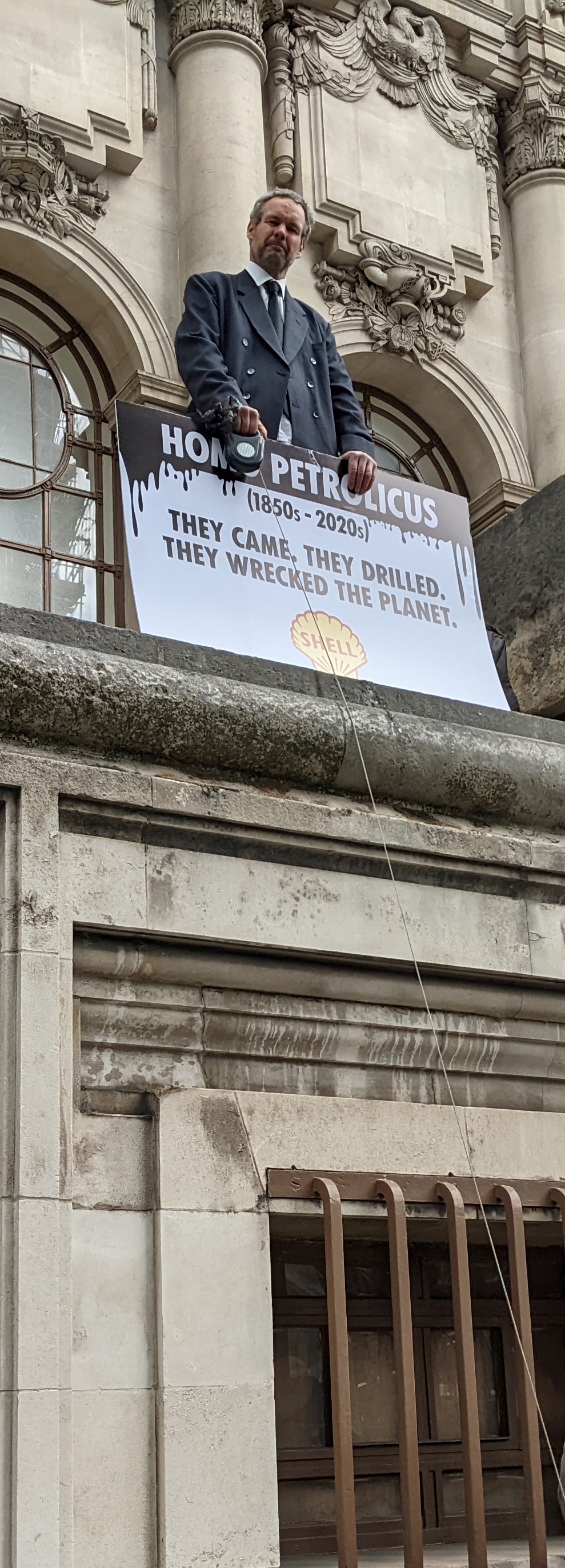 Climate campaigners disrupt Shell AGM – DRILL OR DROP?